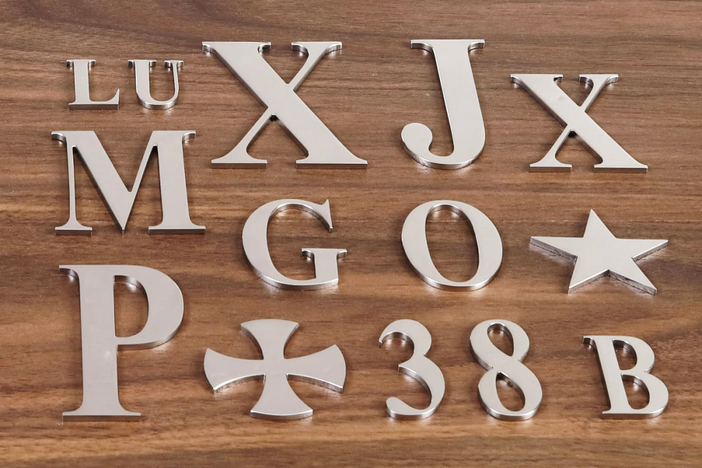 LETRAS ADHESIVAS MOD. ROMANA ESPESOR 3 MM – AYCASENSIO21